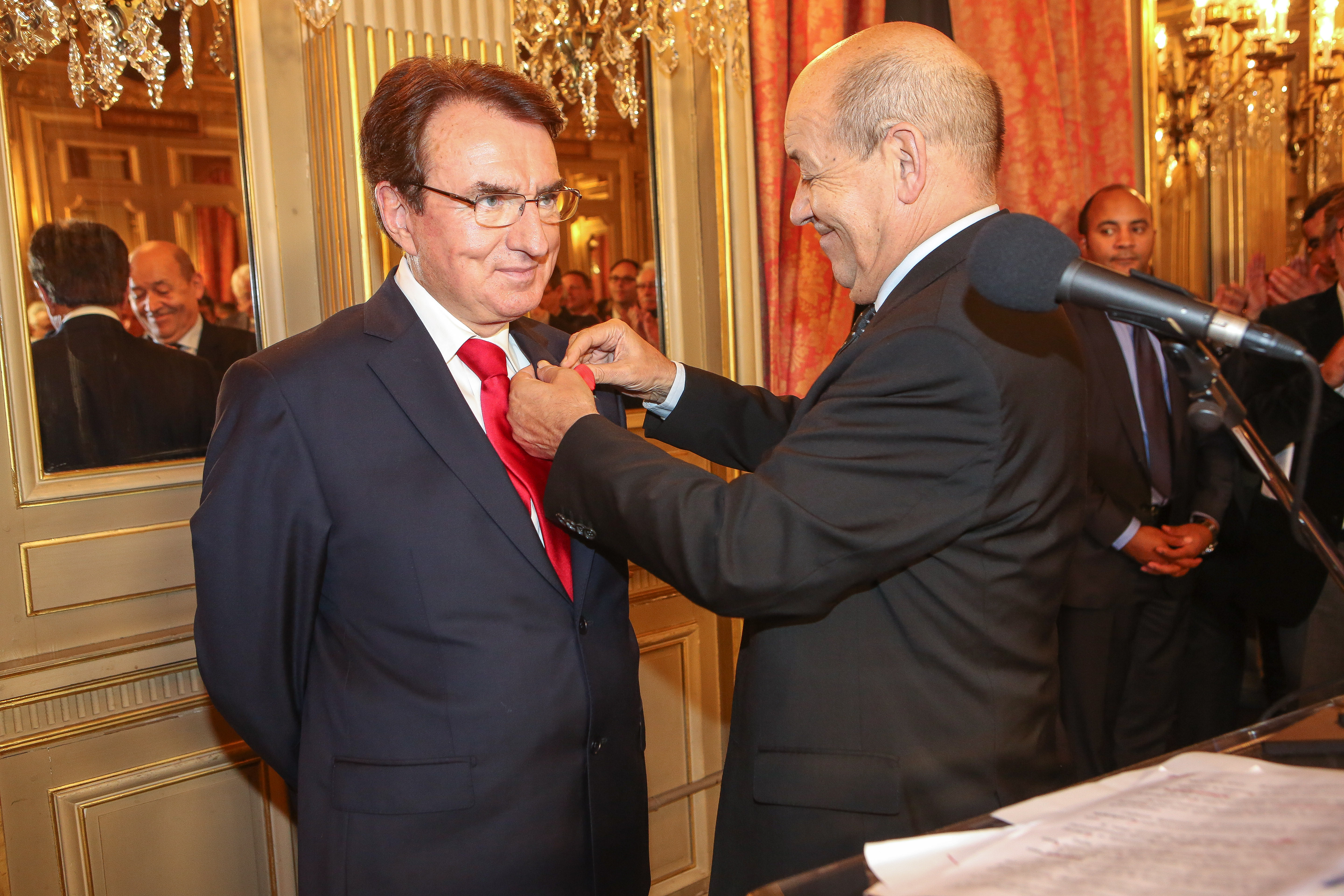 Louis Le Duff receives the legion of honour - LE DUFF Group : LE DUFF Group